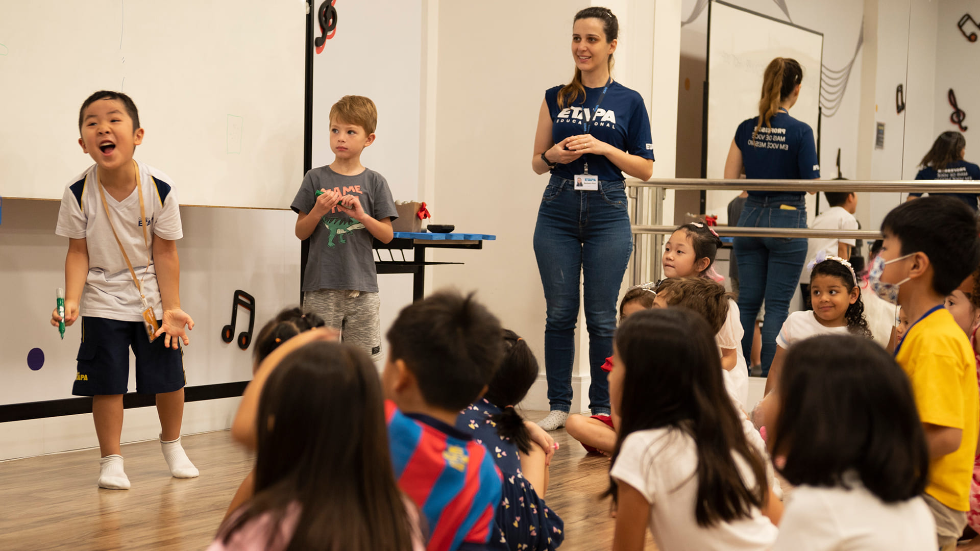 Alunos do Etapa aprendem brincando na Manhã Interativa 2023